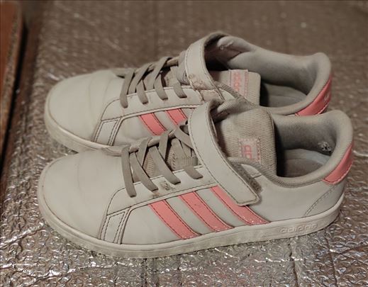 adidas kozne patike 35