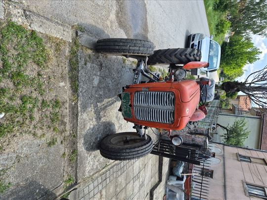 Traktor u dobrom stanju
