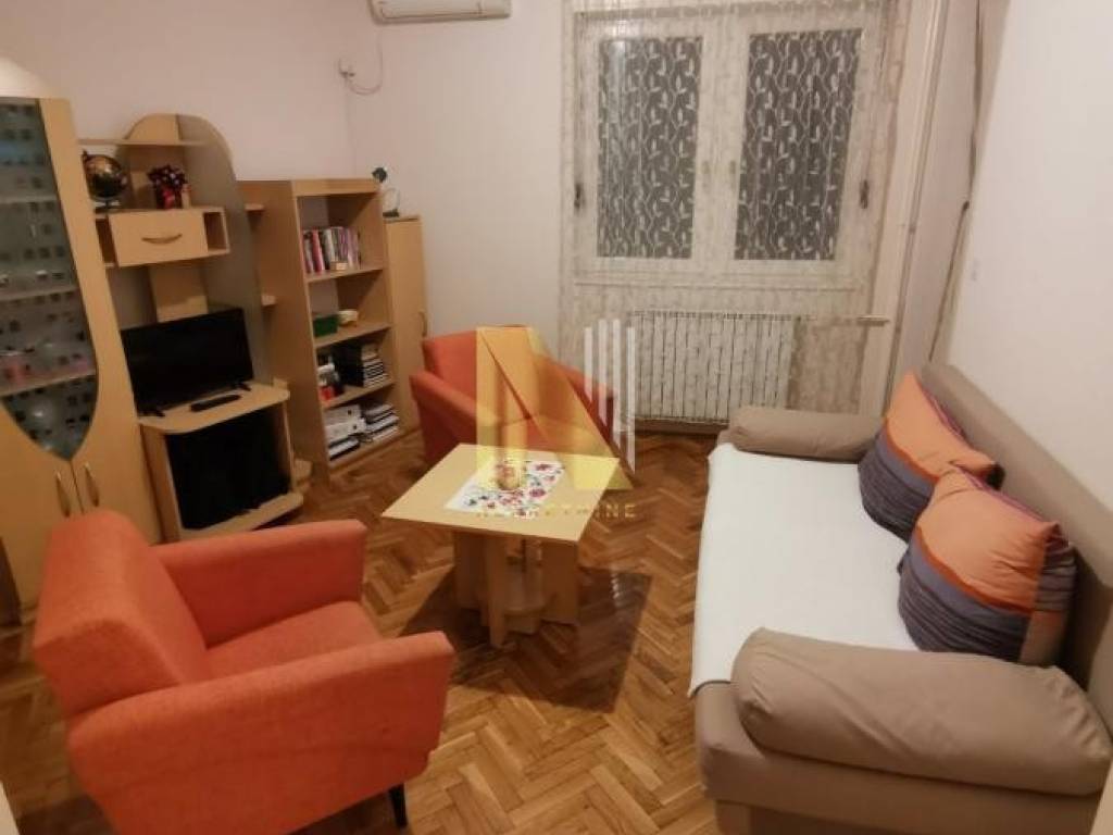 Dvosobni stan prvi sprat, Novi Sad