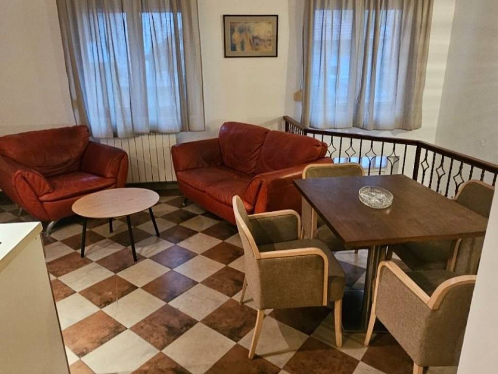 Dvosobni stan Ulica Cuburska, Hram Svetog Save - Neimar - Čubura, Beograd