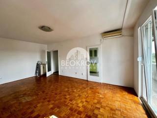 Trosobni stan Karađorđeva, Donji Grad, Beograd