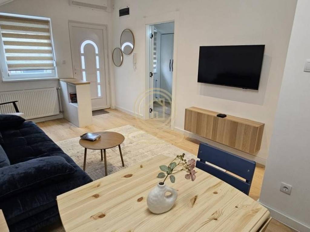 Dvosobni stan 35 m², Podbara - Savina, Novi Sad