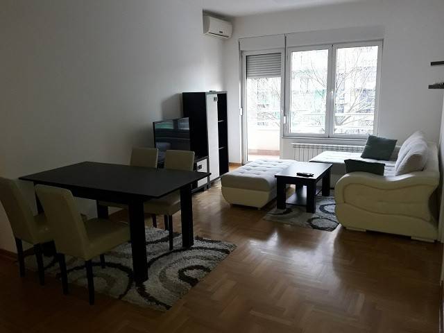 Trosobni stan Suboticka, Beograd