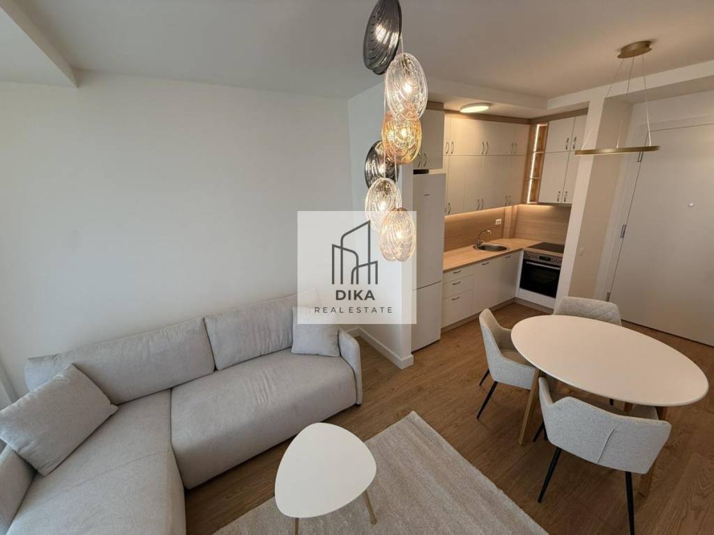 Dvosobni stan novo, peti sprat, Beograd