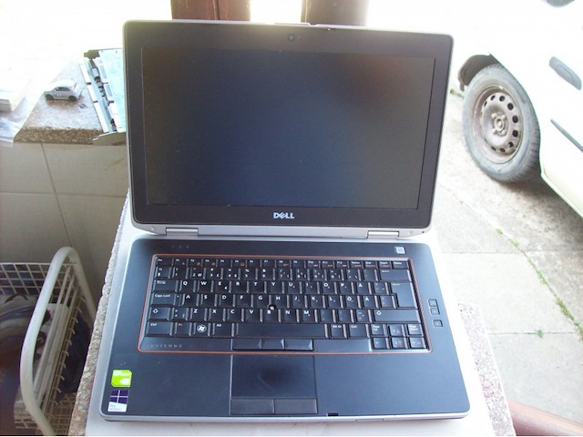 DELL laptop LATITUDE E6420