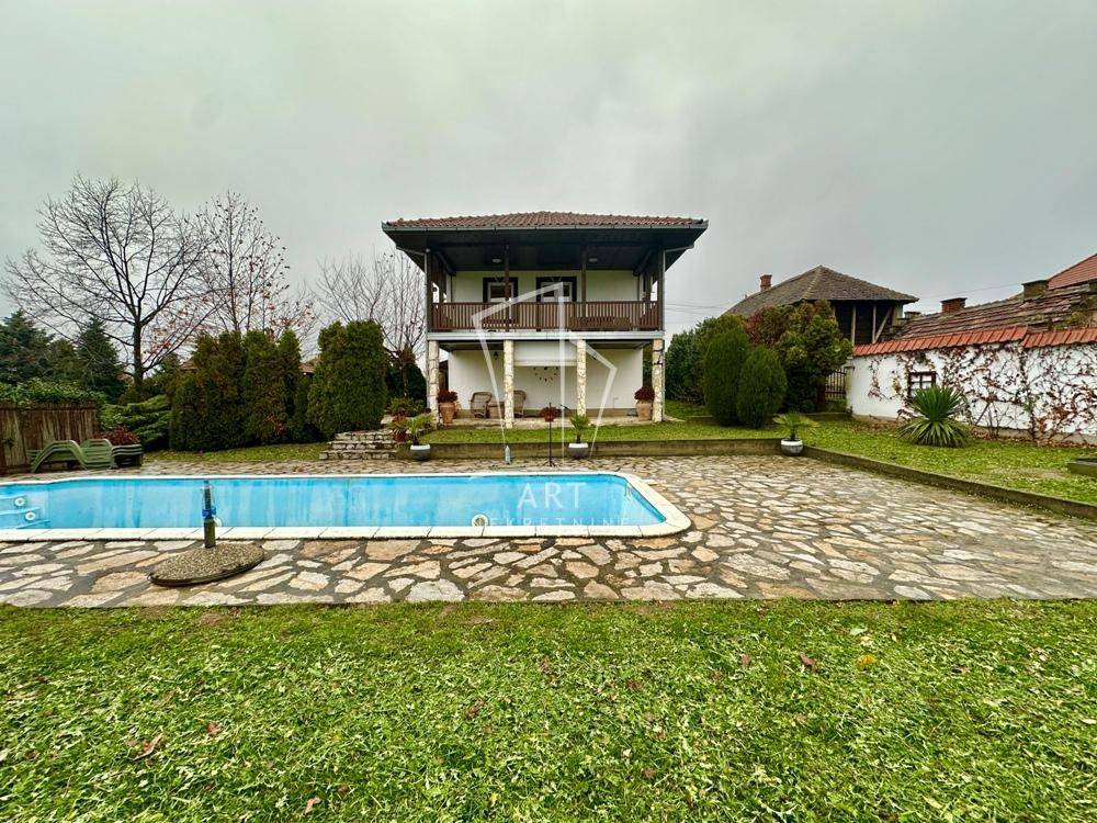 Samostalna porodična vila Lazarevačka, Vranić - Baćevac - Lisović, Beograd