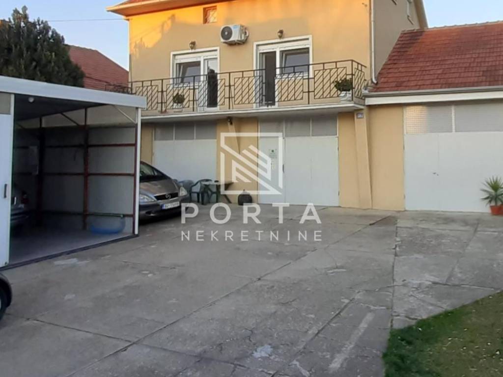 Samostalna porodična vila Sutjeska 8, Krnjača - Kotež - Ovča, Beograd