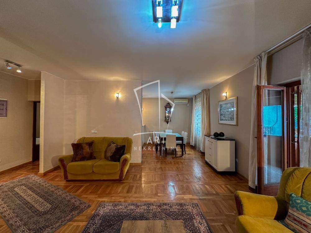 Samostalna porodična vila Vojvode Vlahovića, Vojvode Vlahovića, Beograd