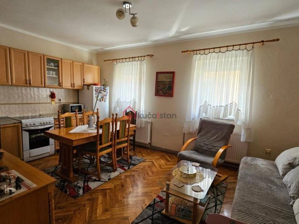 Samostalna porodična vila 133 m², Beograd