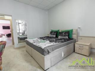 Samostalna porodična kuća 370 m², Čair, Niš