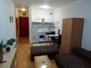 Jednosoban stan drugi sprat, Spens, Novi Sad