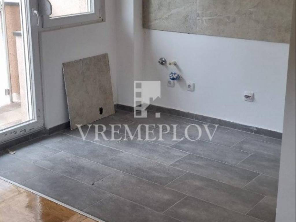 Dvosobni stan Partizanski blok ulica 1., Krnjača - Kotež - Ovča, Beograd