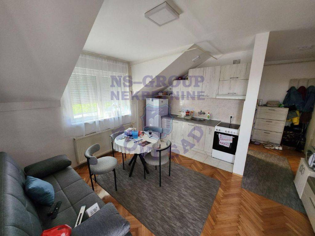 Radna soba 22 m², Avijatičarsko naselje, Novi Sad