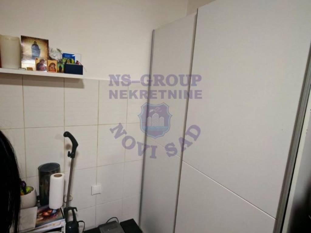 Radna soba 29 m², Socijalno - Rotkvarija, Novi Sad