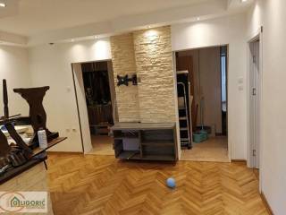 Trosobni stan 66 m², Beograd