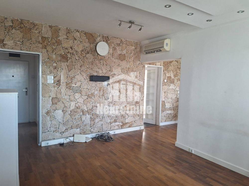 Trosobni stan Kej Oslobođenja, Donji Grad, Beograd