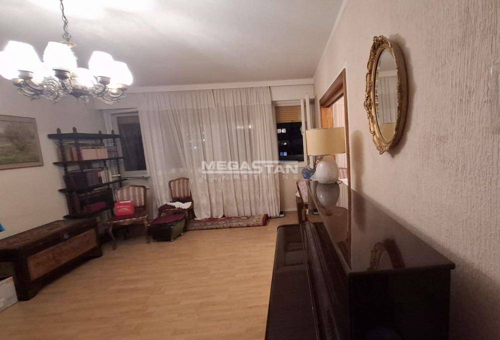 Četvorosobni stan Jurija Gagarina, Blok 70, Beograd