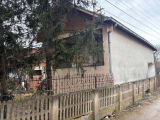 Samostalna porodična kuća 184 m², Leskovac