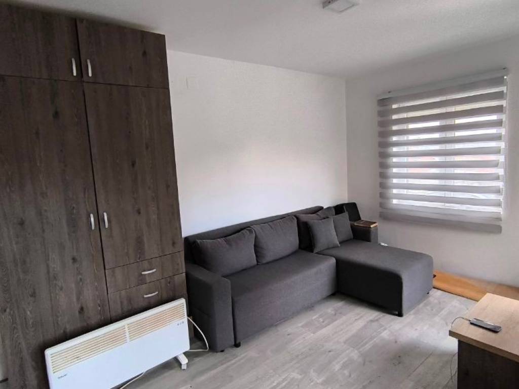 Jednosoban stan Durmitorska, Staro groblje - Bulevar zona I - Kalač brdo, Niš