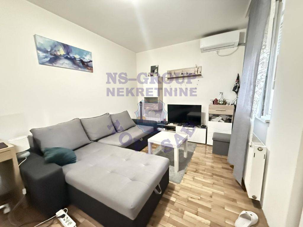 Jednosoban stan 22 m², Socijalno - Rotkvarija, Novi Sad