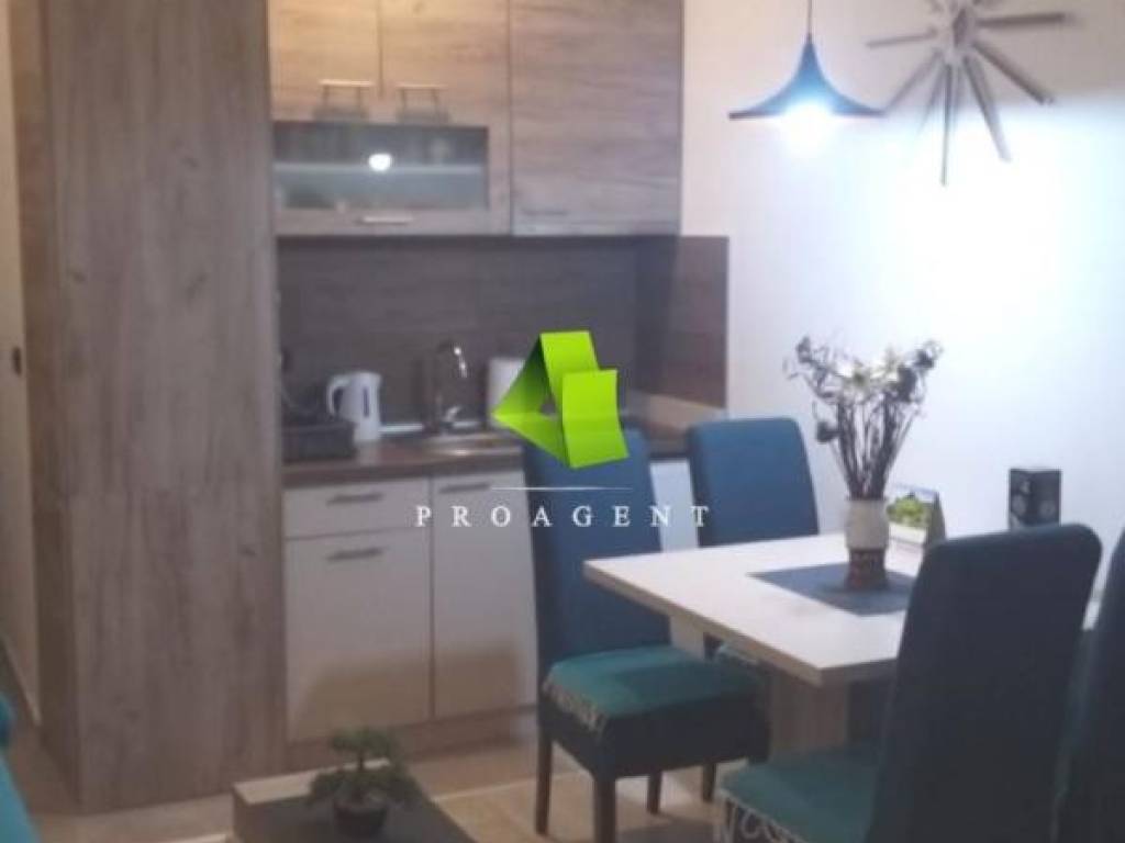 Jednosoban stan u dobrom stanju, drugi sprat, Leposavić