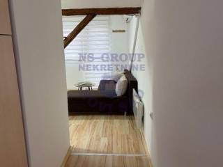 Radna soba 24 m², Socijalno - Rotkvarija, Novi Sad