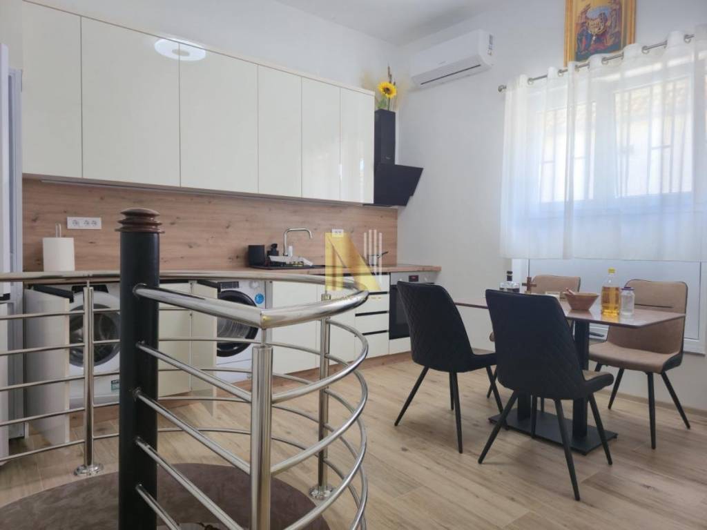 Dvosobni stan 44 m², Novi Sad