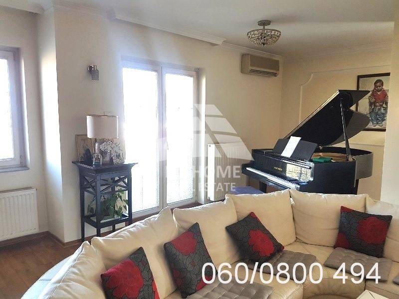 Duplex Batutova, Lion, Beograd