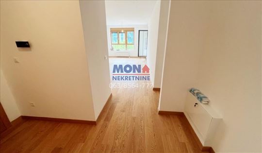 Blok 65, 3.5, 106m2, sa dva garažna mesta