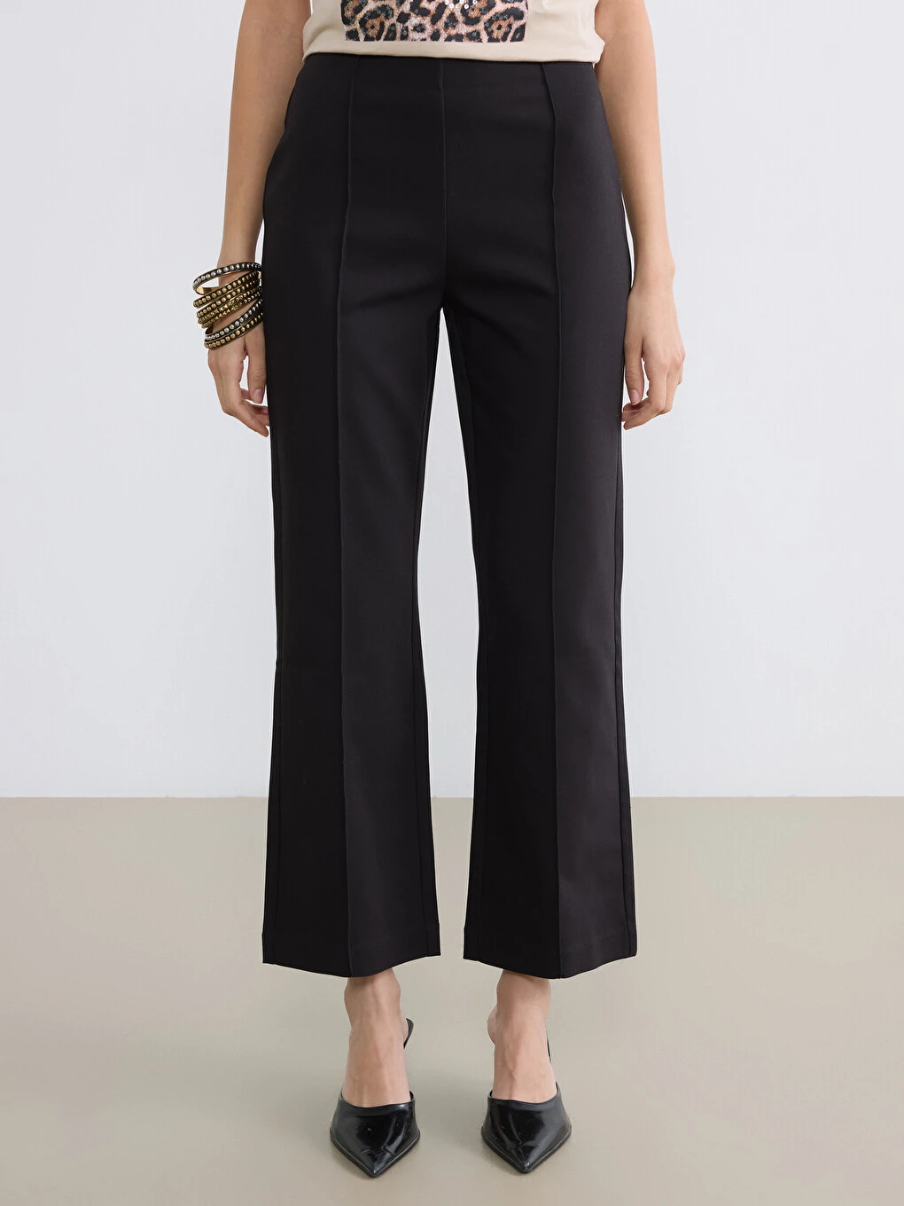 LCWAIKIKI Classic Elastični Struk Slim Fit Ženske Pantalone