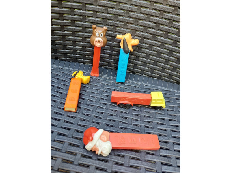 Log Yu Pez Figure lot sa slika