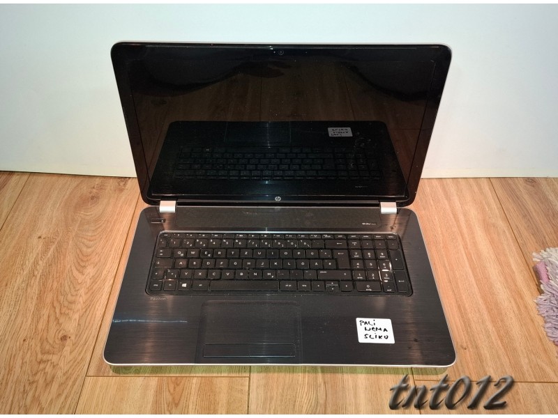 == HP 17 = AMD A4-5000 = 17,3 LED ==