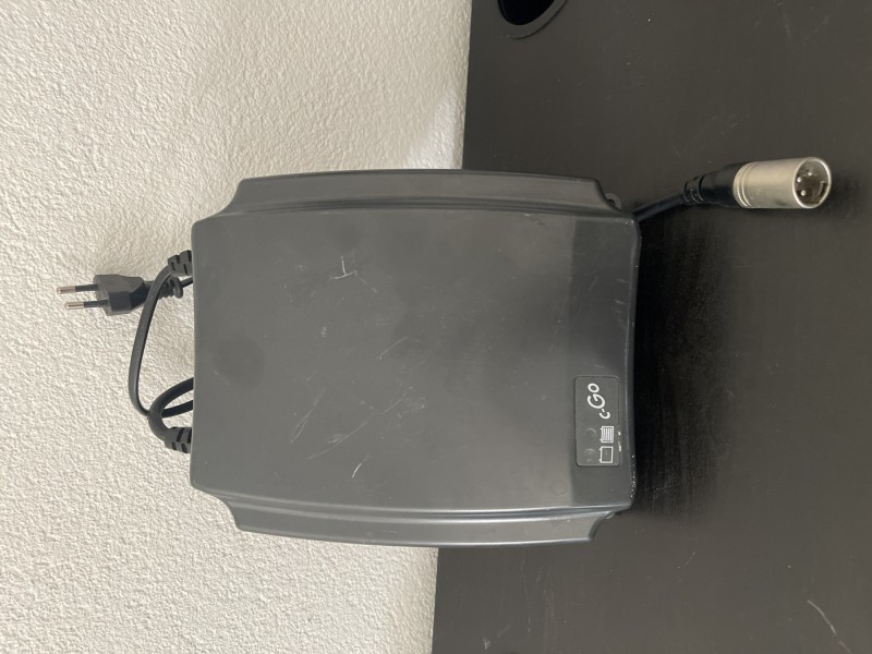 C-Go 8 punjac za invalidska kolica elektricni skuter