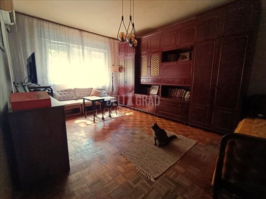 Funkcionalan, odlična lokacija