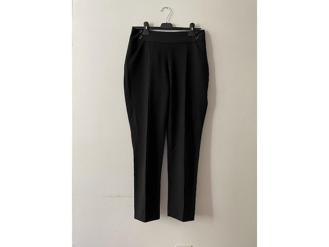 crne pantalone Asos petite vel.40