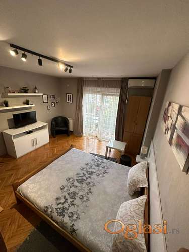 Prodaja-Centar, Garsonjera, 25m2