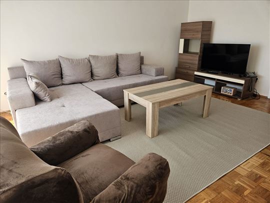 3,0. 72m2; Blok 23; garaža kao opcija