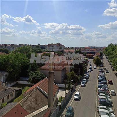 Izdajem stan u Zemunu