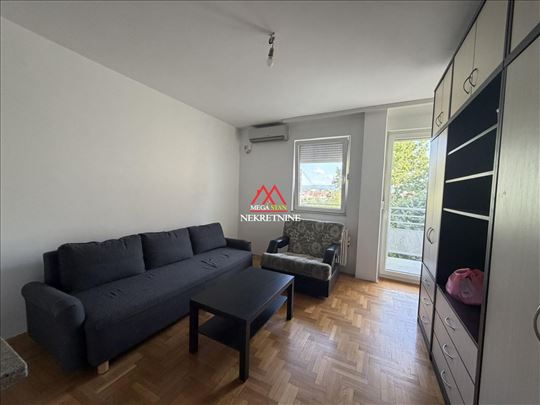 Garsonjera - 29m2 - Sajmište