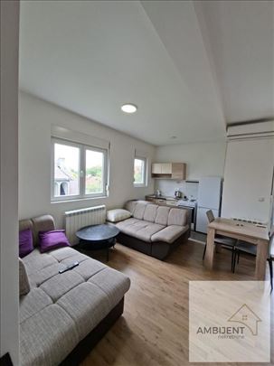 Dvosoban stan 45 m², Altina, Zemun