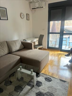 Stari grad, namešten, terasa, parking, ID 25761