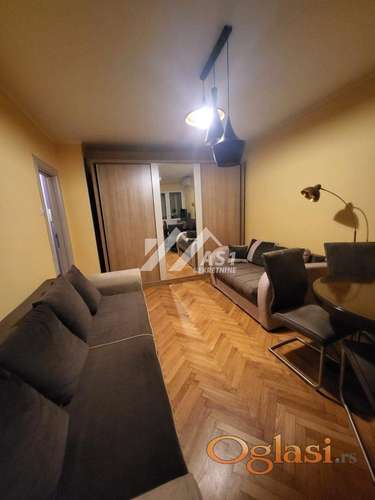 Izdajem lepu renoviranu garsonjeru kod Železničke Stanice !!! ID#7038