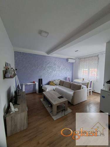 Dvosoban stan 45 m², Altina, Zemun