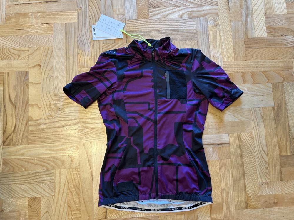 Biciklisticki zenski dres Craft XS novo