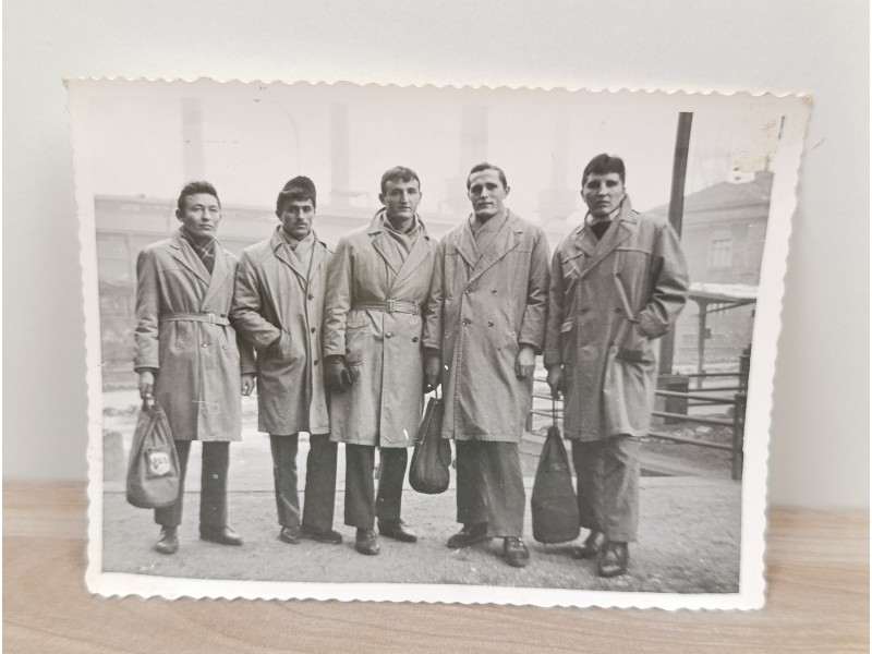 Vintage fotografija drugari