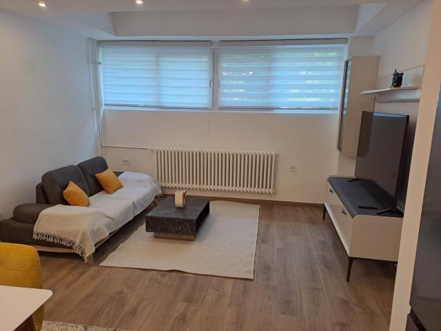 Stan 62m2, Novi Beograd, Blok 45