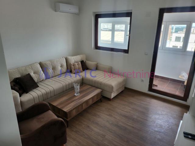 IZDAVANJE | Dorćol, Dositejeva | 49m² | Renovirano