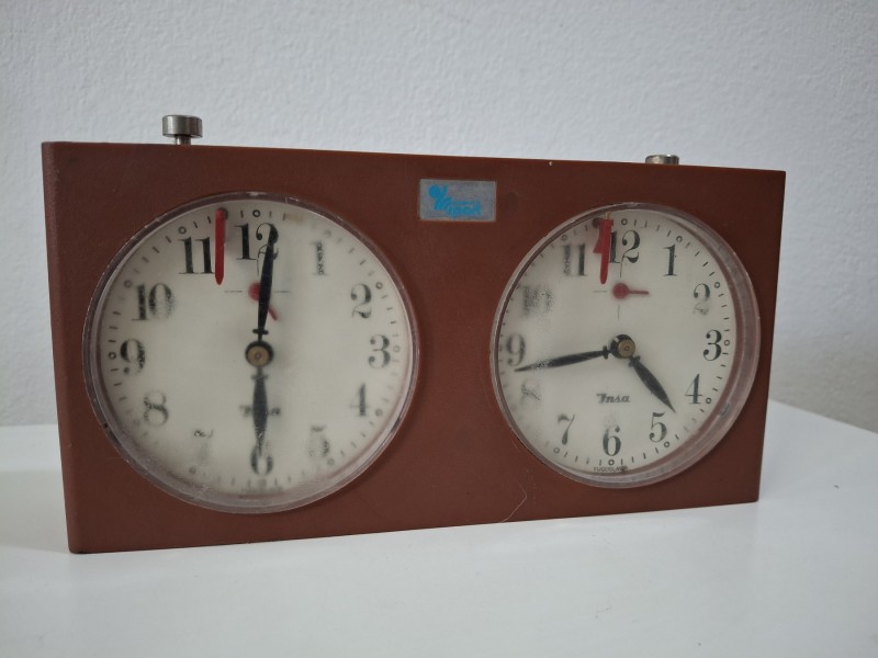 Šahovski sat Vintage Insa Jugoslavija 80s