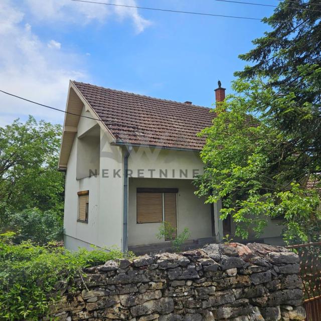 Boljevac - Krivi  Vir , kuća 35m2 na placu od oko 4ari