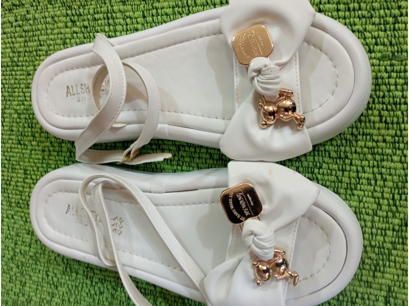 Nove, bele sandale 40 Soledra